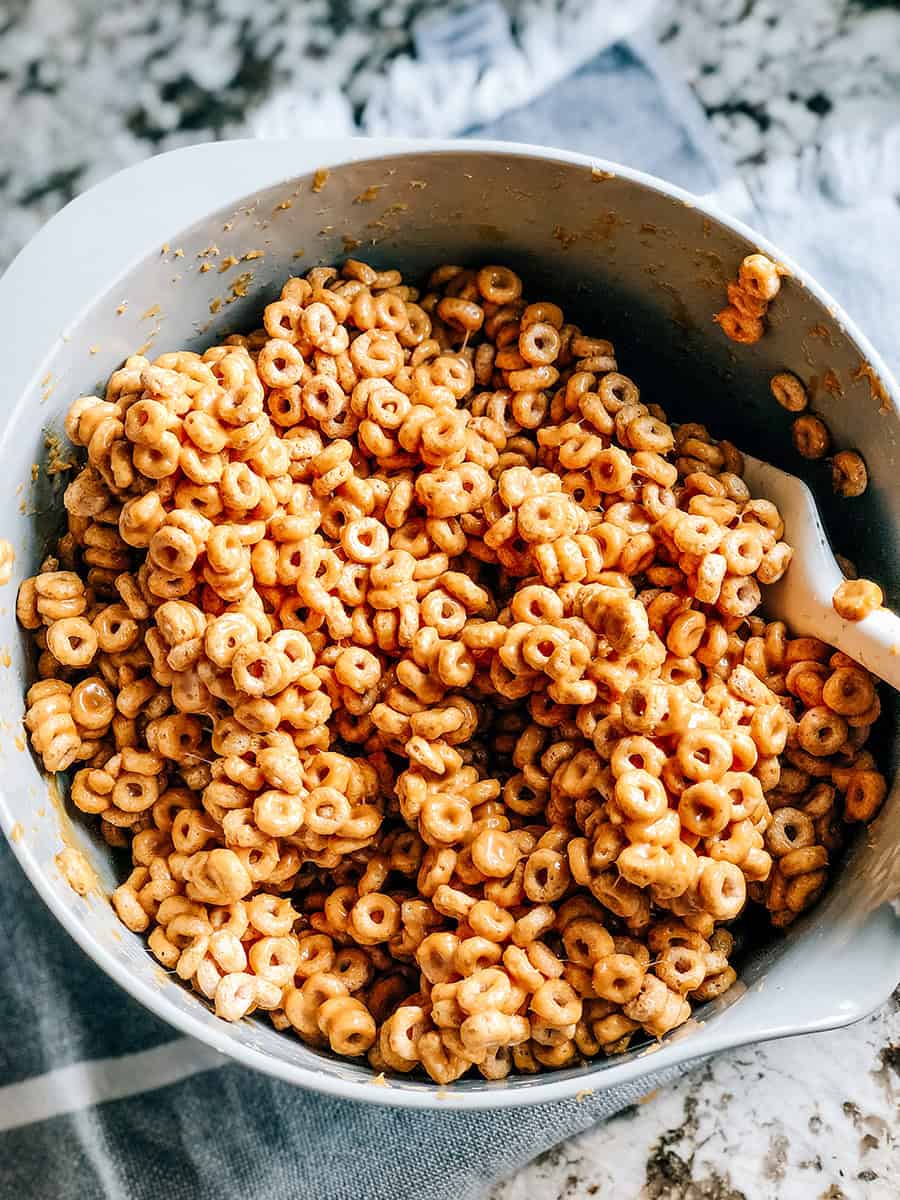 Peanut Butter Cheerio Bars - The Recipe Life